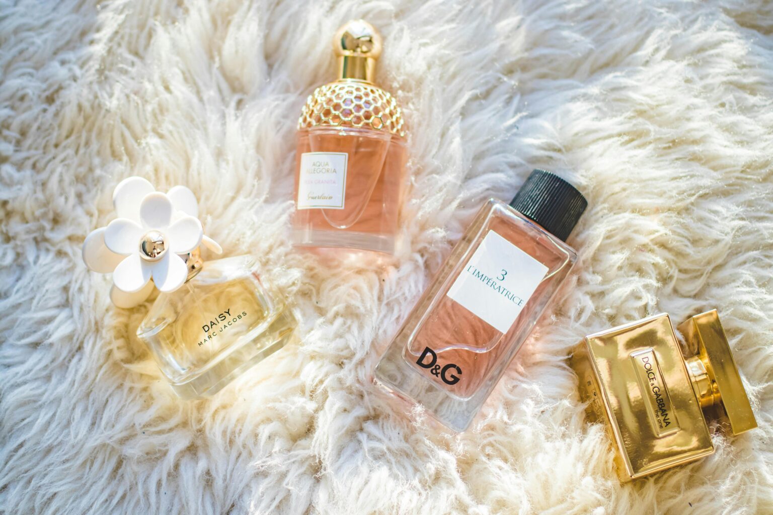 What Is The Most Popular Perfume Right Now? - Pureluxes
